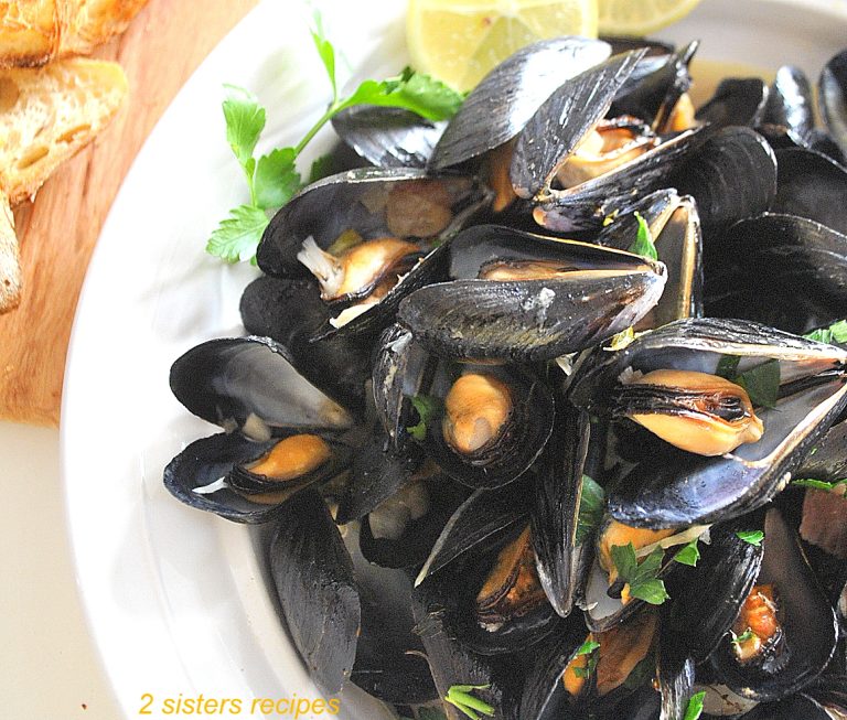Steamed Mussels in Garlic Fennel Broth - 2 Sisters Recipes by Anna and Liz
